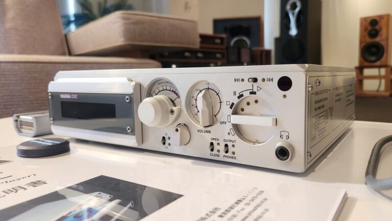 NAGRA CDC 中古CDプレーヤー！ナグラの魅力はデザインだけじゃない