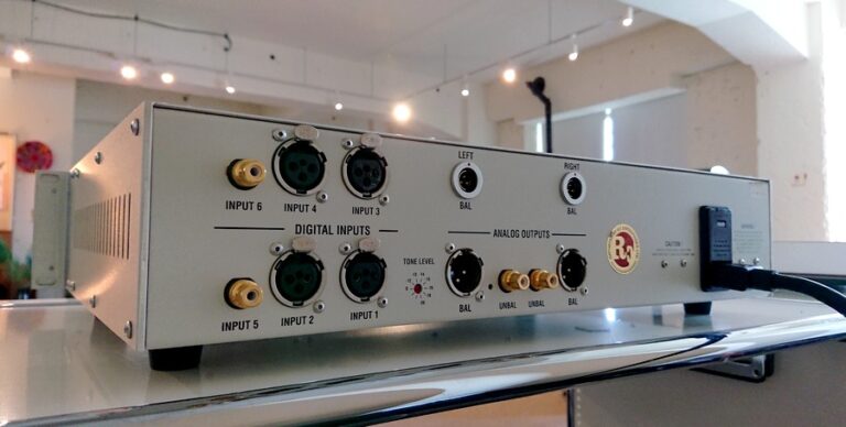 中古CDプレイヤー SACDプレイヤー CDトランスポート D/Aコンバーター