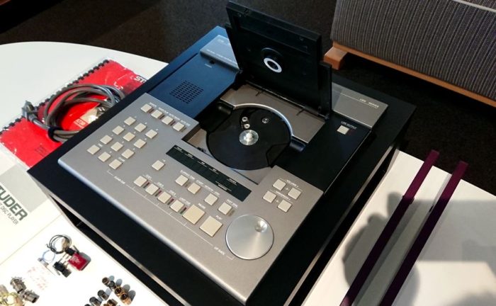 製造番号5千番台のSTUDER A730 CDプレーヤーのレストア整備