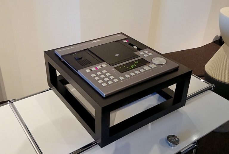 STUDER CDプレーヤー A730A730・D730・D730Mk2 Parallel Stand