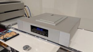 英 LINN CD12 のOH整備＆仏 メトロノームCDトランスポートの修理